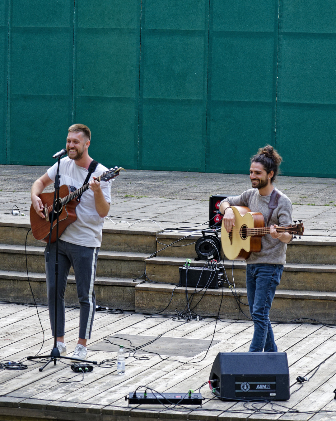 Foto-Rückblick: Konzert von Weltenbummler Alex Austen - Küchwaldbühne
